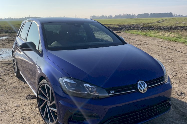 Charlie - Golf R 2.0L 300PS 4WD - Stance Auto Magazine