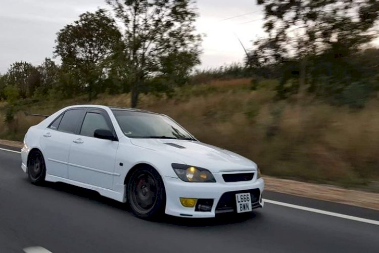 Liam - 2001 Lexus IS200 - Stance Auto Magazine