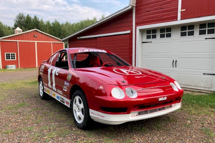 Steven Casper - 1995 Acura Integra Special Edition - Stance Auto Magazine