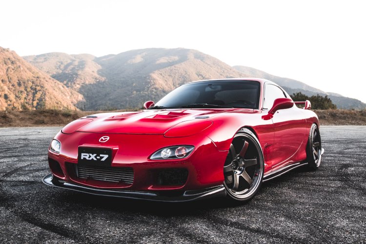 Andrew Ilbegi - 1993 Mazda RX7 R1 - Stance Auto Magazine