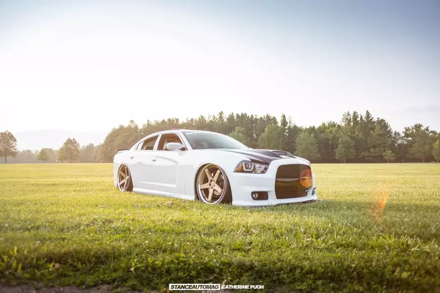 2014 Modified Dodge Charger - Stance Auto Magazine